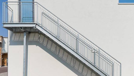 Raka trappor – stort sortiment hos Häfla Bruks AB